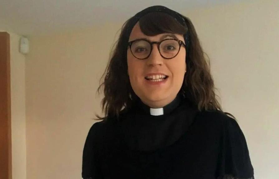 Bingo Allison , primer sacerdote no binario de la iglesia en Inglaterra